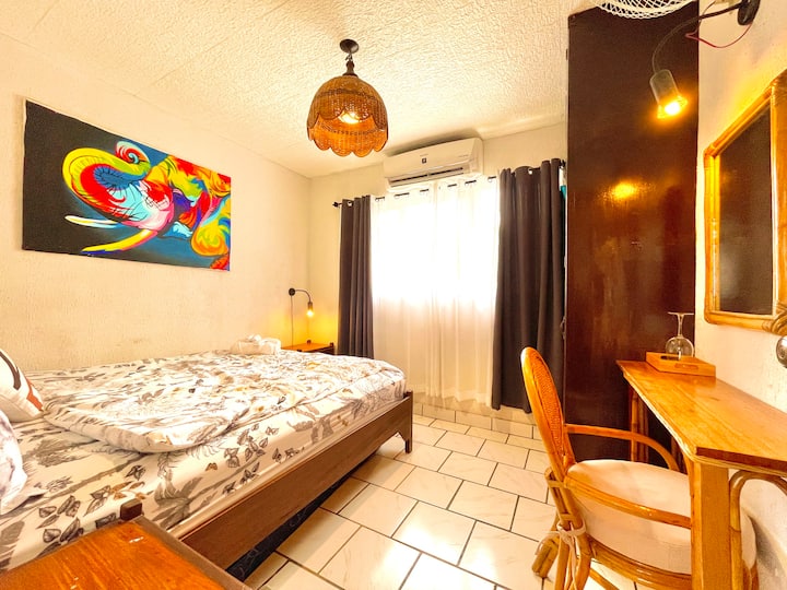 2 Bedroom House With Living, Kitchen And Patio - Puerto Galera