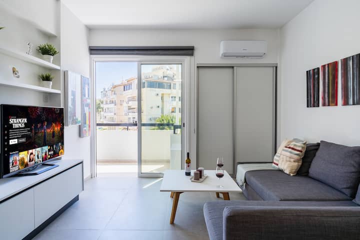 Mackenzie Beach Apartment - 拉納卡