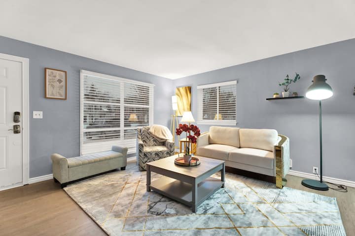 Cozy 2bd Haven Near Downtown Birmingham | Sleeps 4 - Southfield, MI