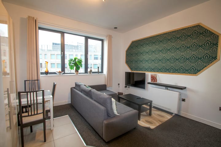 Lovely 2 Bedroom Flat - 맨체스터