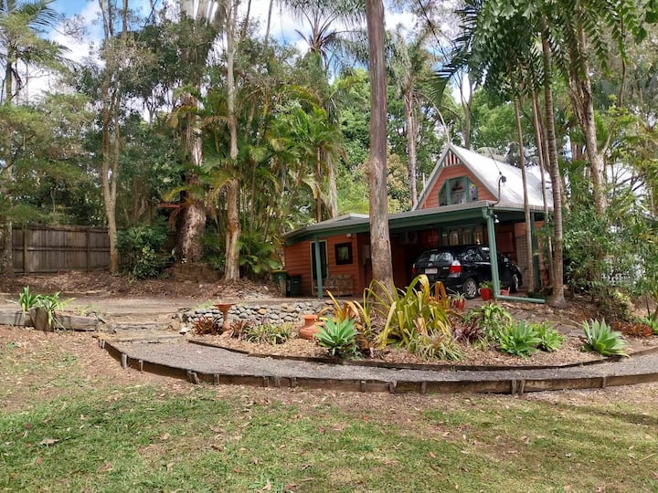 Alba The Scottish Cottage Maleny
Walk Everywhere - Maleny