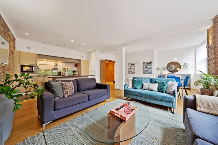 Spitalfields Sanctuary: 2 Bed 2 Bath 100sqm Apart - London Bridge Station