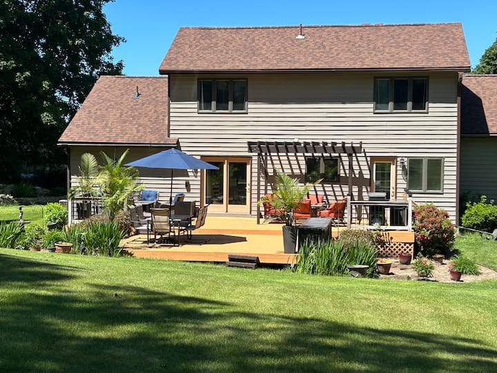 2 Kings Tc | 4 Queens | Glef 4 Miles | Golf | Bike - Traverse City