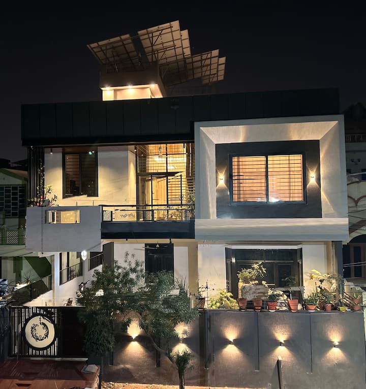 *Steal Deal* Modern, Huge 2bhk 2500 Sqft, Central - Jaipur