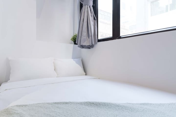 Studio+rooftop In Tst - Central