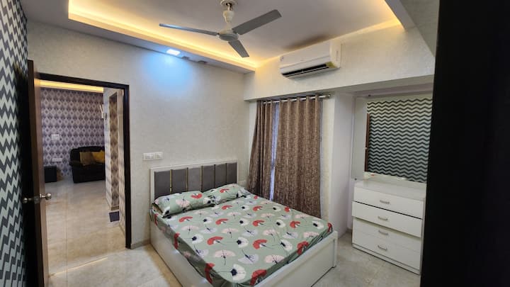 Family Friendly Luxurious 1bhk Apartmen At Kolshet - Thane