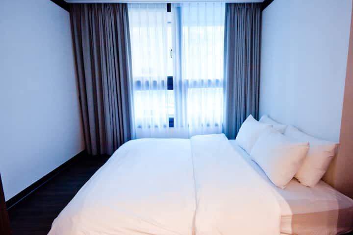 1-2 / 205 Free Buffet Breakfast, Modern Hanok - Seoul