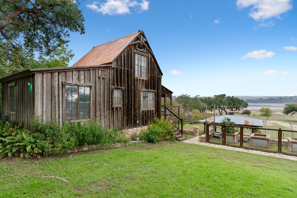 Austin Cabin Vacation Rentals - Texas, United States | Airbnb