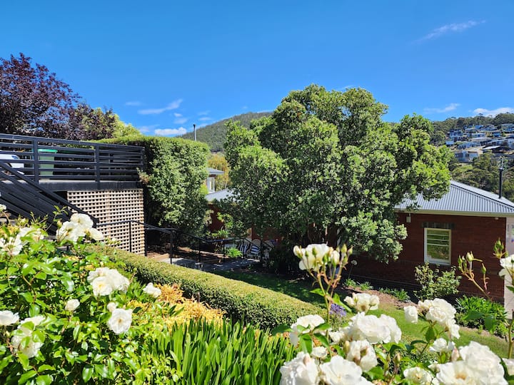 Bowen Toft House- Eco-friendly Home From Home - Hobart