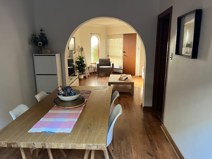 Troobloo Townhouse | Central | Wifi + Wfh - Glenelg