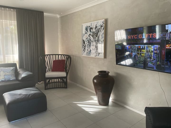 Derwent House: Newly Renovated 
 23 Mins To Cbd - Tea Tree Gully