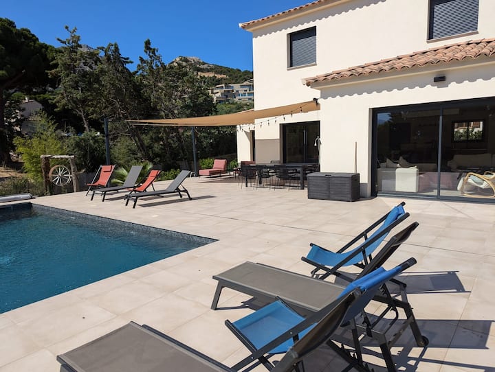 Casa Luma 8 Personnes, Piscine, 5 Min Centre/plage - Calvi
