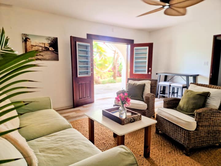 Shared Pool Retreat • The Nook, Willoughby Bay - Antigua and Barbuda