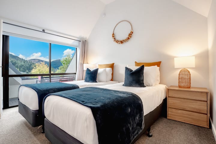 Modern And Stylish 3 Bedroom - Queenstown, New Zealand