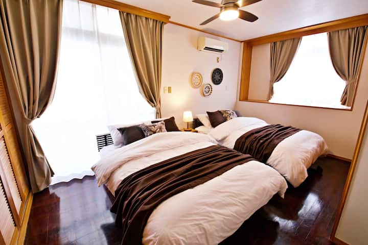 8 Minutes Walk From Kokusai St. * 3 Bed Rooms - Naha