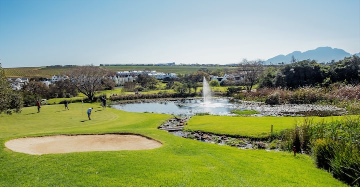 Peaceful Secure Golf Estate Loft - Stellenbosch