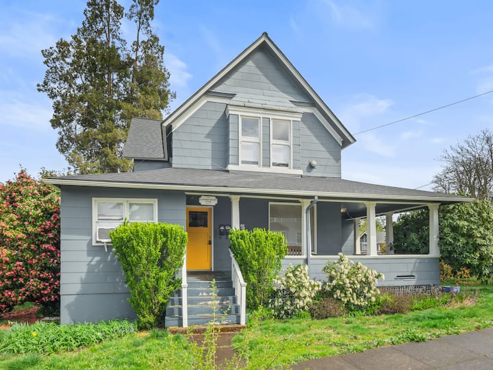 Walkable, Bikable, Quiet Street, Historic Area [5] - オレゴン州