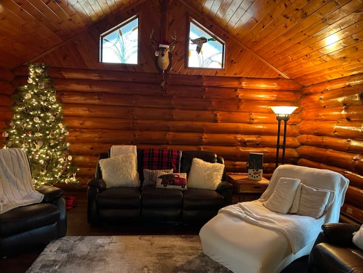 Beautiful Bayfield Log Home - Bayfield