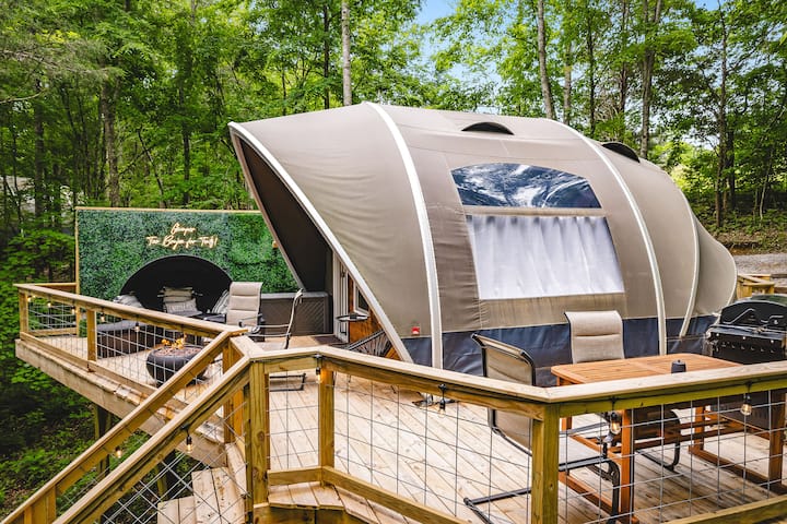 Snuggle Buggle Tree Tent At Five Meadows Farms - Smithville, TN