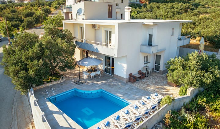 Villa Kristina In Makarska - Private Pool, Bbq. . - Makarska