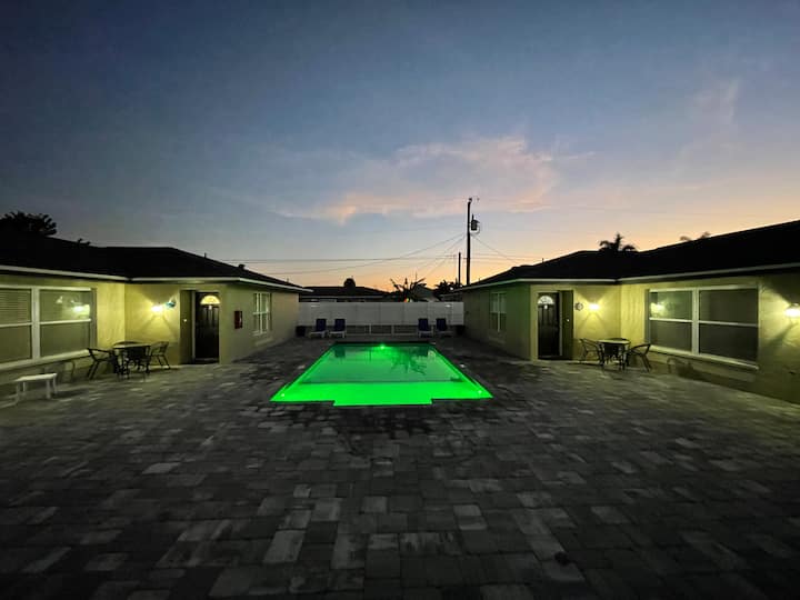 Blue Yatch Ste 3- Downtown Blue Resort-heated Pool - Cape Coral, FL