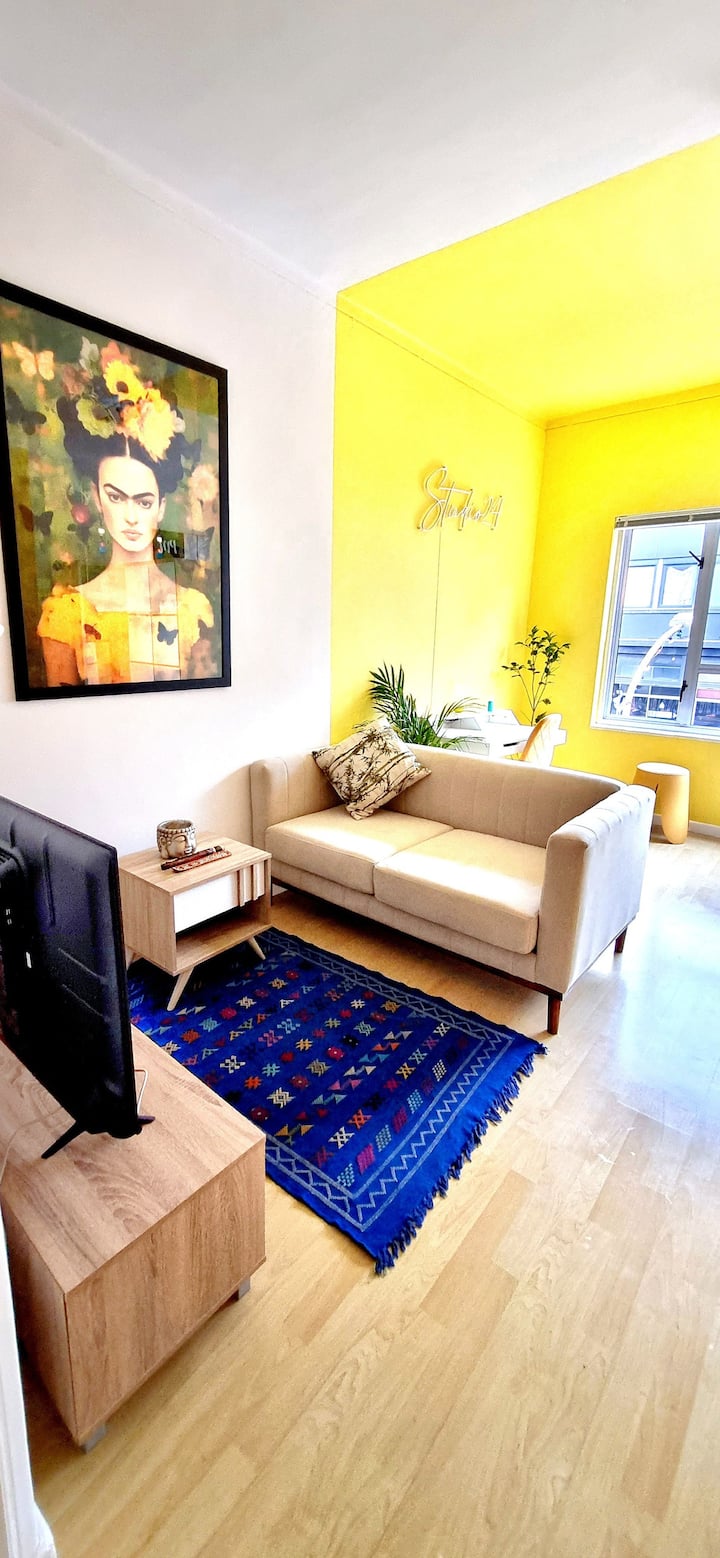 Sassy Summer Apartment In The Mother City - Cape Town