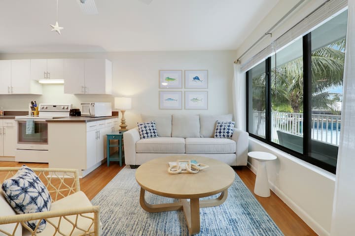 Sailfish Suites 8 - Waterfront Lodging - Hobe Sound, FL