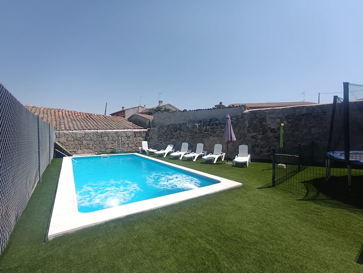 La Fortaleza De Bernuy - Ávila