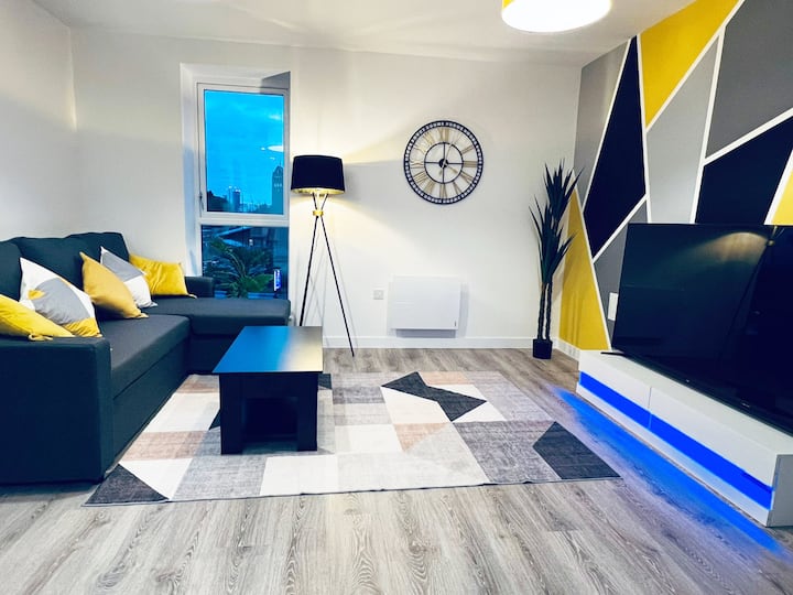 Stylish 2 Bedroom Flat | Free Parking - Birmingham