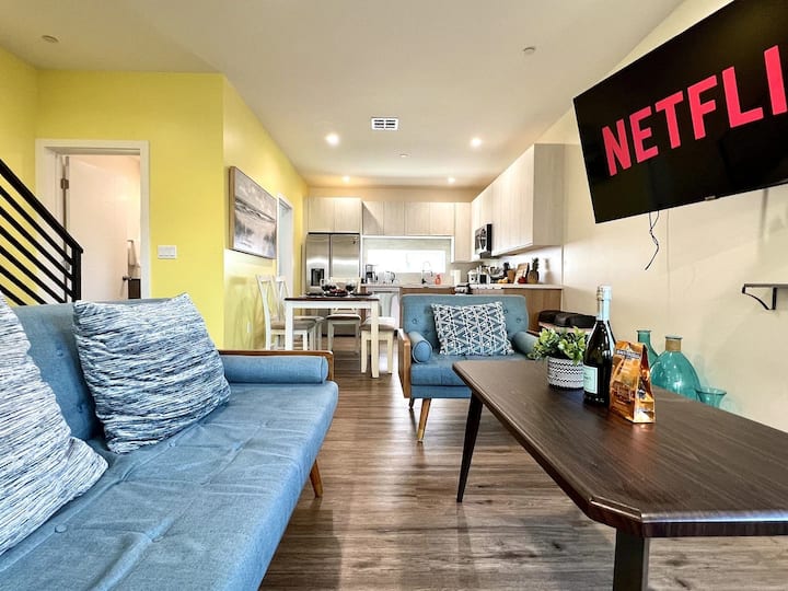 Elegant 4-bedroom Family Home - Los Angeles