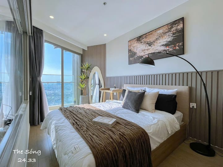 2brs Luxury With Balcony Nice View- Xuân Homestay - Vietnam