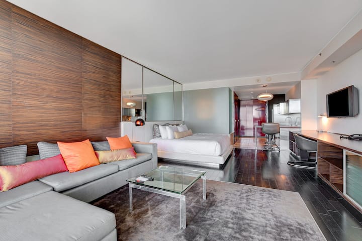 High-rise Condo | Pano Strip Views | Open Balcony - Las Vegas, NV