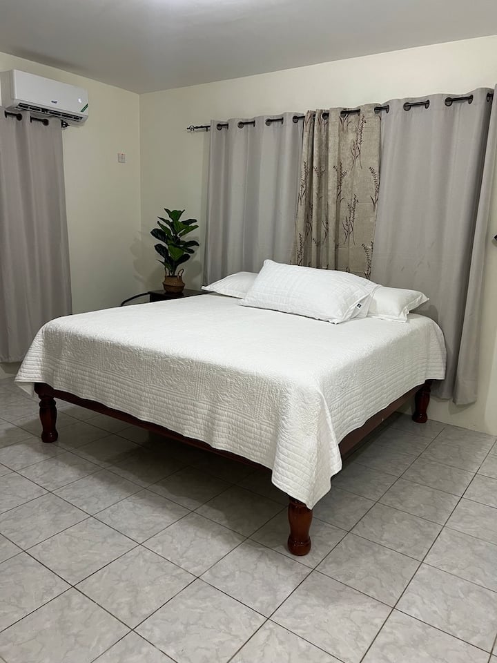 Comfortable & Convenient - Santa Cruz