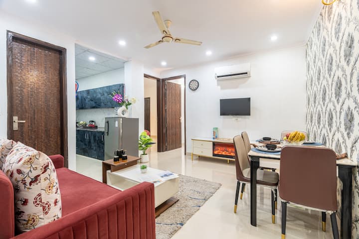 Homlee-vintage 2bhk-fort View-ndls-bharat Mandapam - Ghaziabad