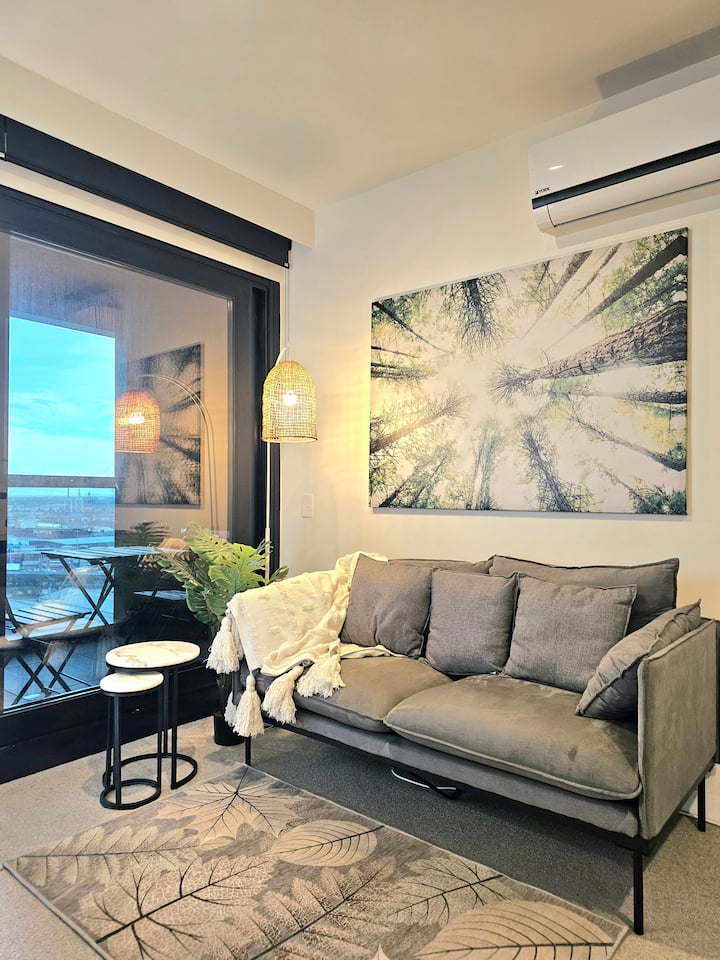 Marina Tower Waterfront Living: Pool/gym/skygarden - Melbourne