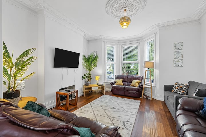 Victorian 4 Bed Home - Parkview House - Devon