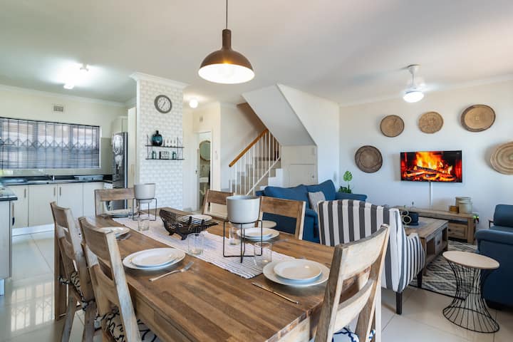 Ballito Beach Villa (La Toinette 8) - Ballito