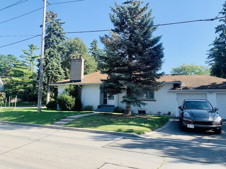 Vacation House Entire Floor/subway/kids Yard - Toronto