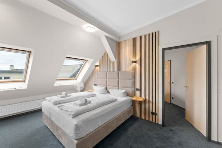 Hotel Comenius - Twin Double Room (Two Double) - Berlin
