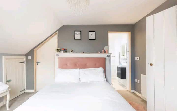 Two Rooms For Four People, With One Ensuite - Dublin