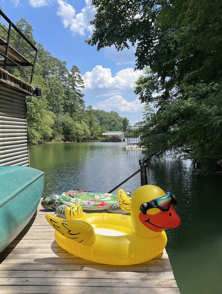 Sizzling Summer Fun At Lake Lanier – Dive In! - Gainesville, GA