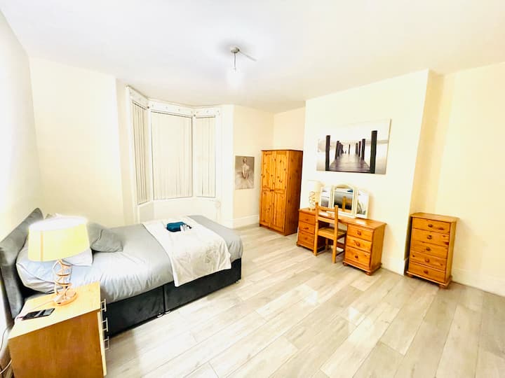 Spacious 2 Bedroom Apt Newcastle Upon Tyne - Newcastle upon Tyne