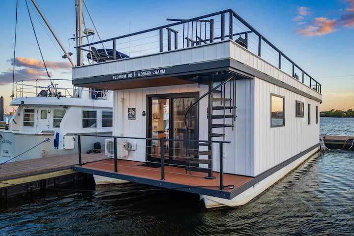 Flohom 2 | Epic 360° Views Of Baltimore Harbor - Baltimore, MD