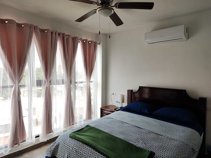 Suite Amplia Y Cómoda Con Terraza En Vhsa. - Villahermosa, Mexico