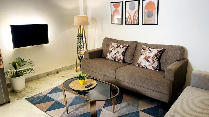Elegant 2bhk Home |  900meter To Medanta | Gurgaon - Gurugram