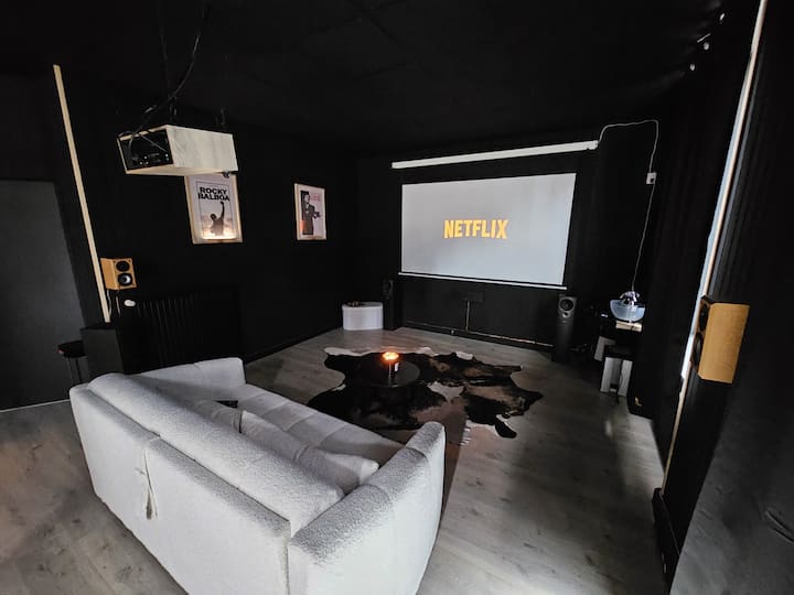 Black Box Cinéma - Balnéo 60m2 - Épinal