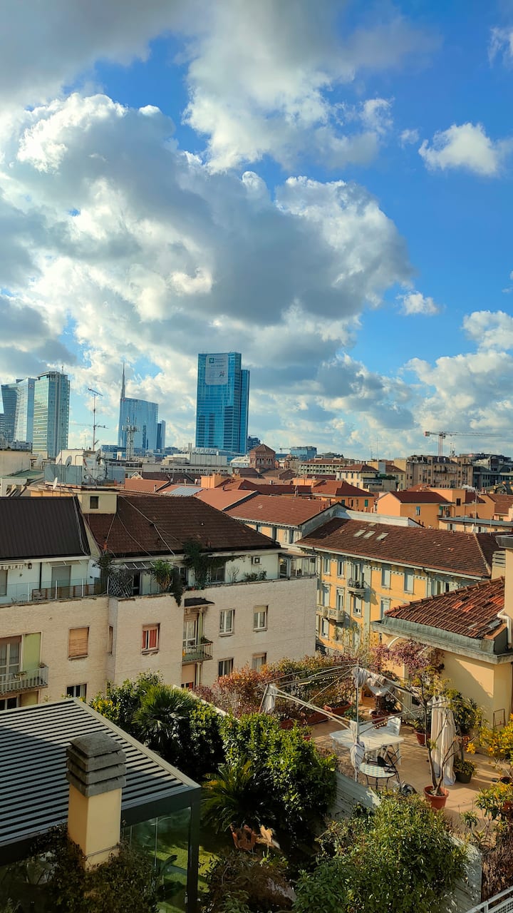Splendida Casa Ultimo Piano Con Vista In Centro! - Milán