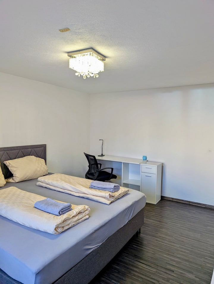 Siyen Three | 24/7 Check:in - Tübingen