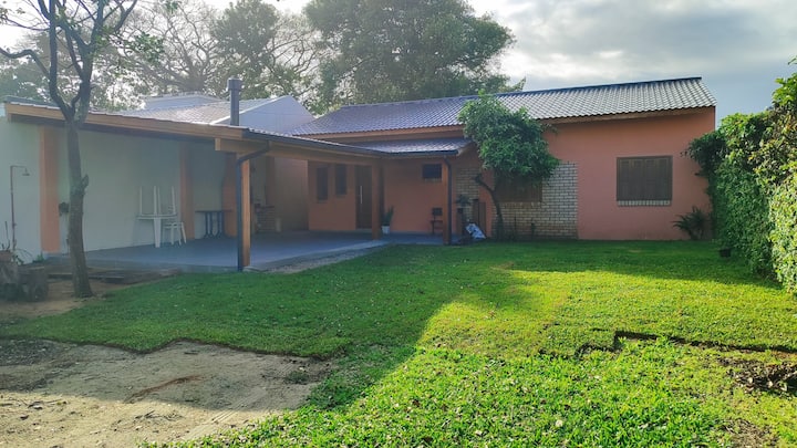 Casa Em Amplo Terreno, 5min A Pé Da Praia Campeche - Florianópolis