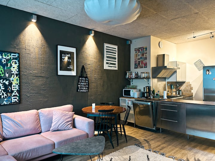Cozy And Modern Apartment In The Heart Of Kallio - Helsinki